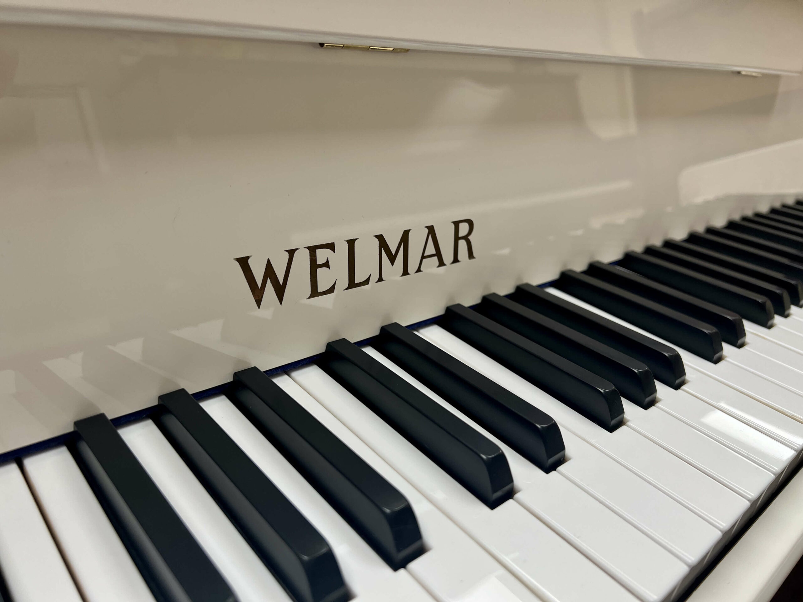 Welmar 105 Upright Piano - Handel Pianos LTD
