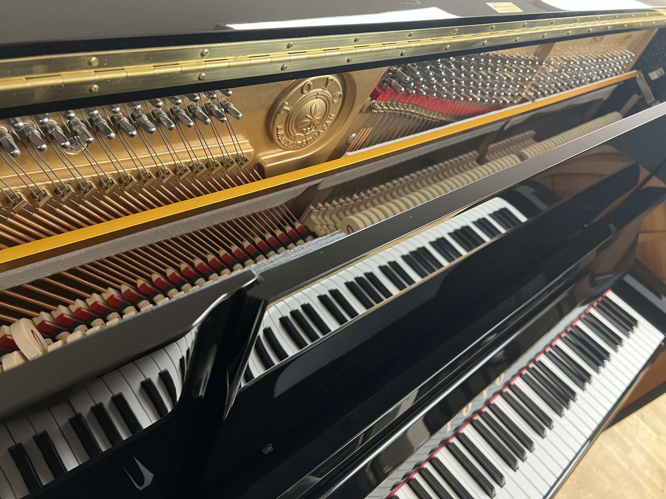 Toyo NA-126 Upright Piano - Handel Pianos LTD
